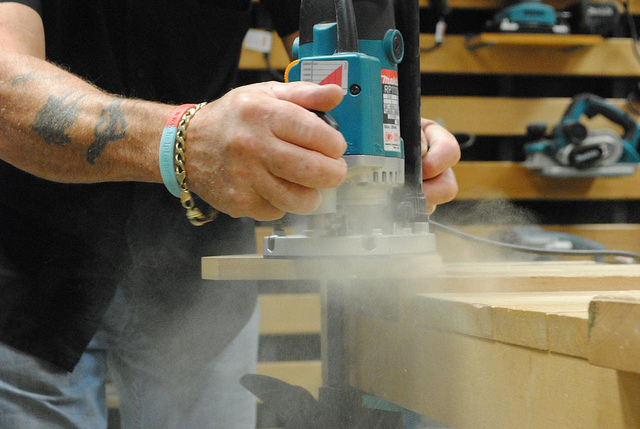 Best Wood Routers Reviewed & Tested in 2022 | EarlyExperts