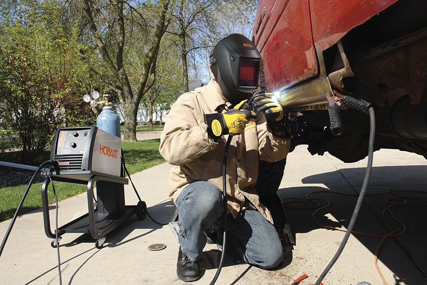 Best Welding Helmets Reviews And Comparison In 2024 Earlyexperts